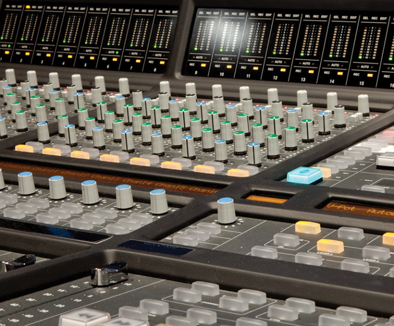 Analog vs. Digital Recording | Performer Mag