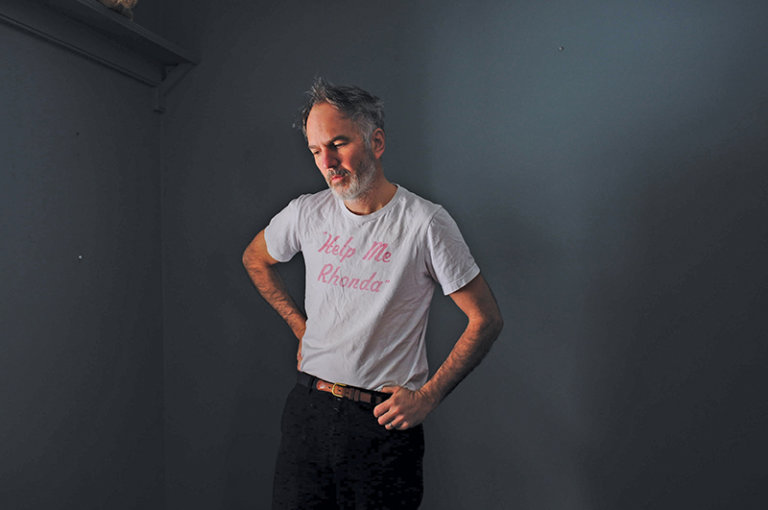 INTERVIEW: Catching up with Walter Martin | Performer Mag